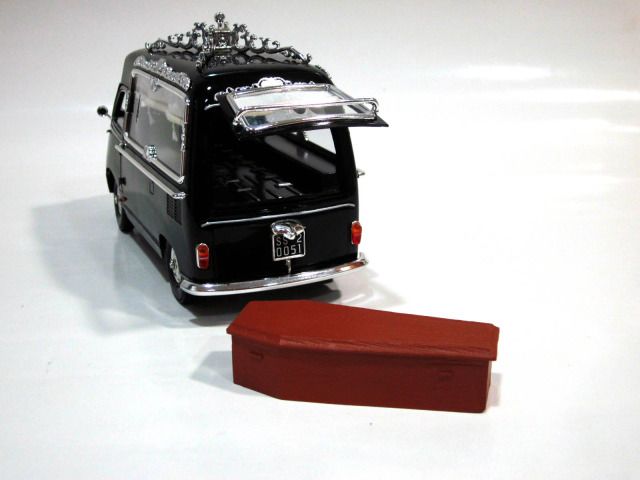 El garaje de Joan a escala 1:18: FIAT 600 D Multipla "Hearse Wagon" '62 - La Mini Miniera ...